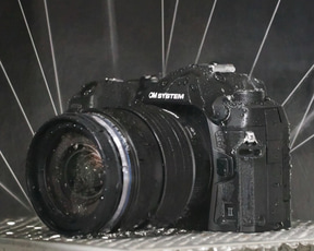 OM SYSTEM、新機能“ライブGND”を搭載した「OM-1 Mark II」。手ブレ補正やAFも進化 - デジカメ Watch