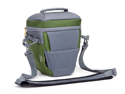 バックパックに装着できるカメラホルスター - デジカメ Watch Watch