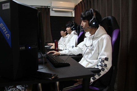 今シーズンは優勝狙える！ 「LoL」プロチーム「Rascal Jester」新体制発表会レポート - GAME Watch