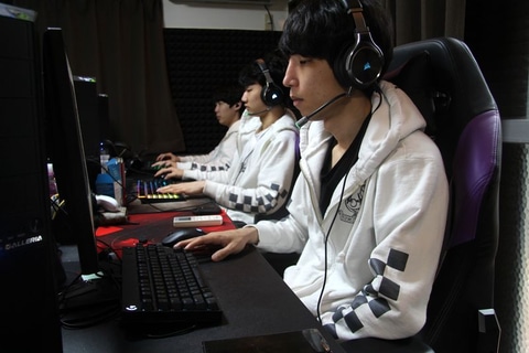 【インタビュー】プロゲーミングチームRascal Jester「LoL」部門、プレイオフ進出インタビュー - GAME Watch