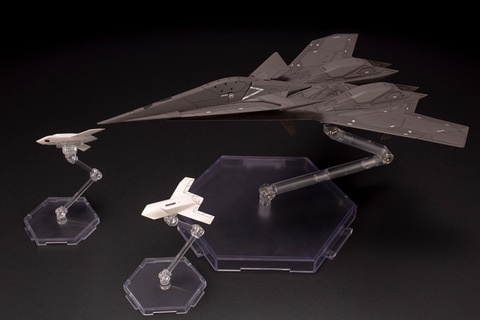 「エースコンバット7」より「ADFX-10F」と「ADF-11F」のプラモデルが3月26日発売！ - GAME Watch