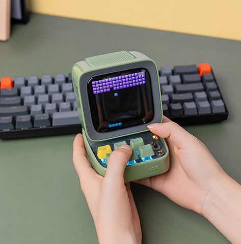 好きなドット絵を表示できるスピーカー「DITOO-PRO」が10月21日に発売決定 - GAME Watch