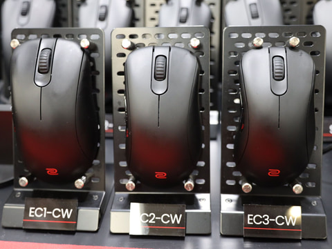 ZOWIE期待のワイヤレスゲーミングマウス「EC-CW」、一般初公開 - GAME Watch
