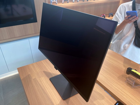 AIM1、有機ELパネル採用のゲーミングモニター「AIM1 Display」発表。TGS2025で先行販売 - GAME Watch