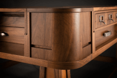 米Geek Chic、150万円超の最高級ゲーミングテーブル「THE SULTAN」を発売 - GAME Watch