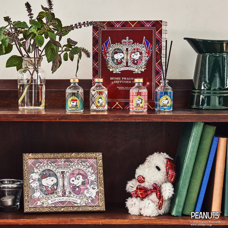 「PEANUTS」スヌーピーたちをデザインしたマグカップやショッピングバッグ、ペット向けアイテムが登場！ Afternoon Tea LIVING「PEANUTS TARTAN」9月13日発売 ...