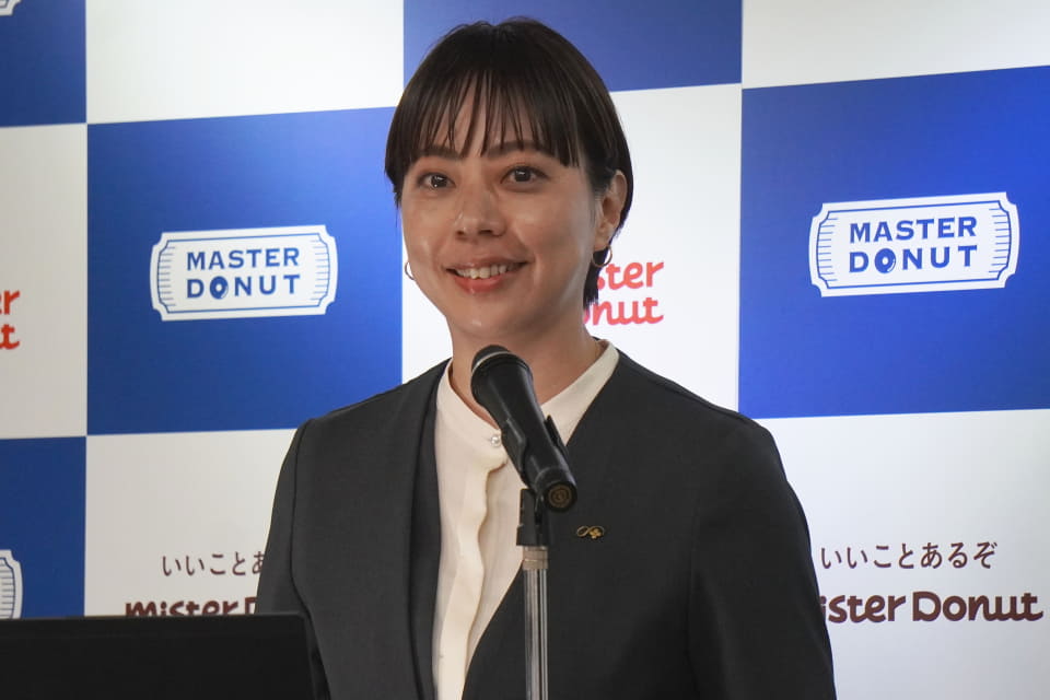 ミスタードーナツ、今まで食べたことのない“新食感”ドーナツ「MASTER DONUT フロマージュ・ド」 - グルメ Watch