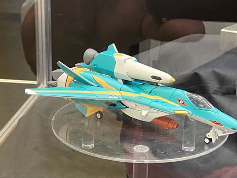 【ワンフェス】「マクロス ダイナマイト7」登場機！ アルカディア、「VF-5000G」のフィギュアを展示 - HOBBY Watch