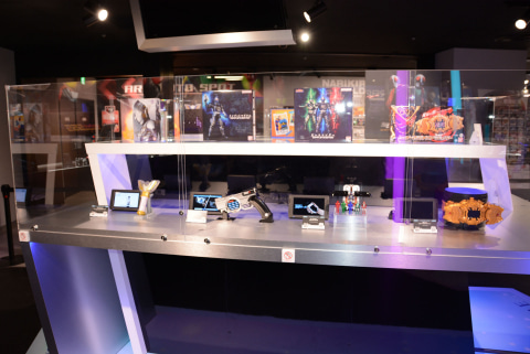 なりきり玩具でいっぱい！ 多彩な大人向け変身アイテムが集まる「NARIKIRI WORLD STORE TOKYO」 - HOBBY Watch