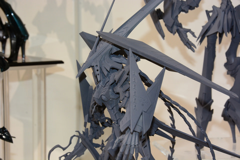 【特別企画】「F.S.S.」より、予約受付中「VSMS 1/100 ダッカス・ザ・ブラックナイト」の魅力に迫る ABSの強度を活かした関節可動 ...