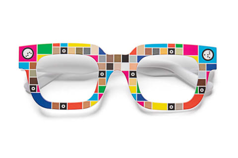 ZOZO、肌の色を計測する「ZOZOGLASS」。コスメ本格参入 - Impress Watch