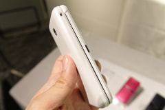 ドコモから折りたたみ型フィーチャーフォン「DIGNO ケータイ KY-42C」 - ケータイ Watch