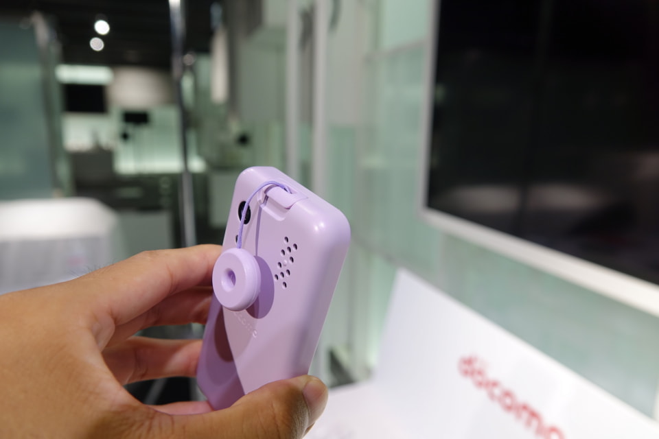 ドコモ、＋メッセージ対応で5MPカメラ搭載の「キッズケータイ KY-41C」 - ケータイ Watch