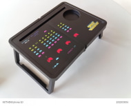 雑誌の付録・付録が雑誌？ のSPACE INVADERS Table Bookを買った - ケータイ Watch