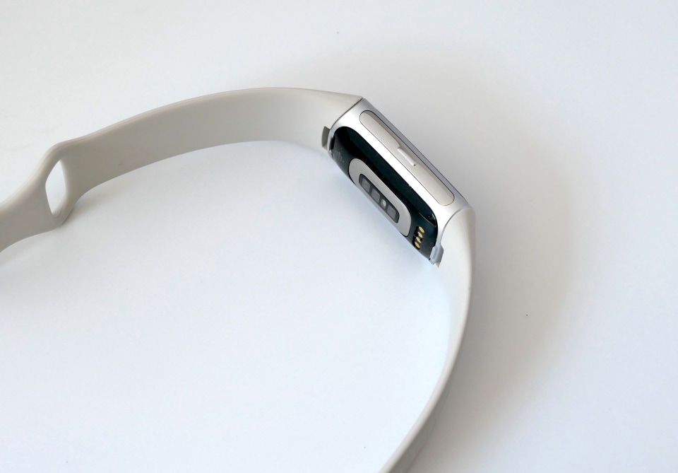 Google機能を強化した「Fitbit Charge 6」 - ケータイ Watch