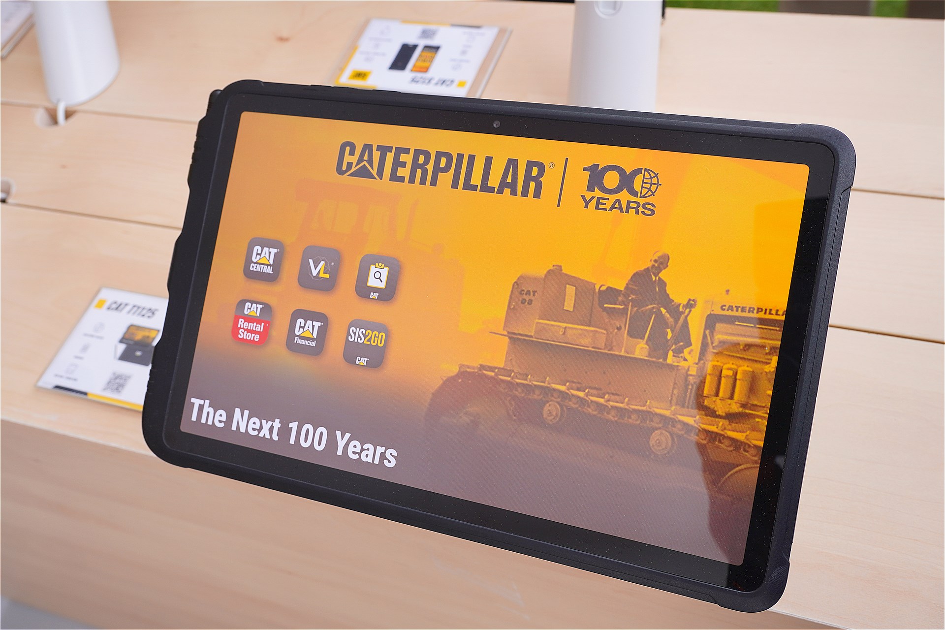 PhoneBucks | Presentation of new Cat phones, new Catphones will be ...