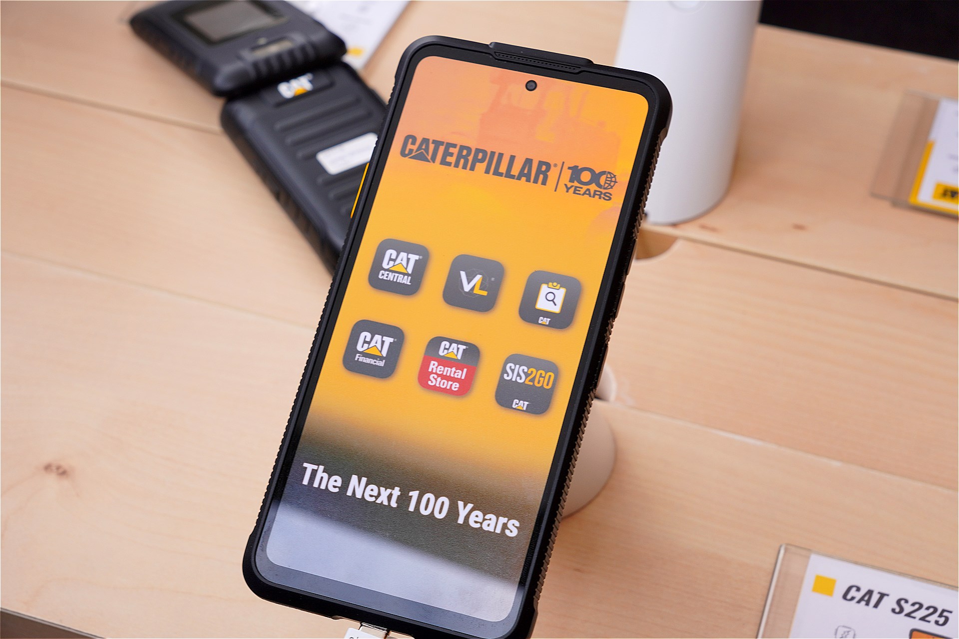 PhoneBucks | Presentatie van nieuwe Cat telefoons, in 2025 komen er ...