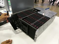 Supermicro、1Uで1PBに達することができるRuler SSD対応サーバー - PC Watch