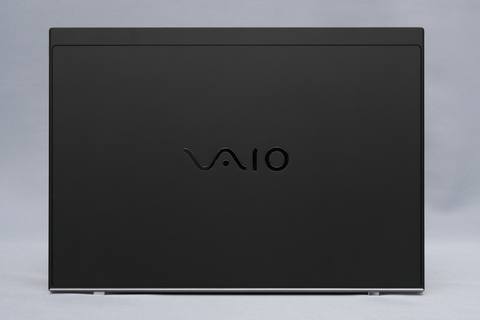 【Hothotレビュー】性能と操作性に妥協なし。900g切りの12.5型メインマシン「VAIO SX12」 - PC Watch