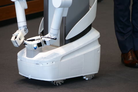 ビルを警備する半自動の遠隔操作ロボット。Mira Roboticsと大成が共同開発 - PC Watch