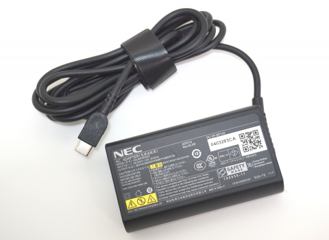 【Hothotレビュー】電気的プライバシーフィルタ装備のNEC「LAVIE Pro Mobile」は安心・安全のビジネスノートだ ～自動的に覗き見を防止する検出機能などを搭載 - PC Watch