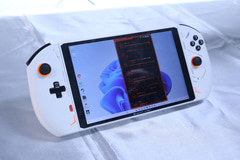 Surfaceのように使える「ONEXPLAYER 2」が3月末に国内発売。コントローラ着脱式 - PC Watch