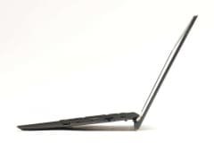 【Hothotレビュー】スタミナ抜群で1kg切り！モバイルノートとして一級品の「VAIO SX12」 - PC Watch