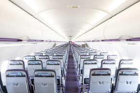 ピーチ、国際線新機材A321LRの内部を公開。“LCC＝安いけど狭い”を過去にするゆったりシート！ - トラベル Watch