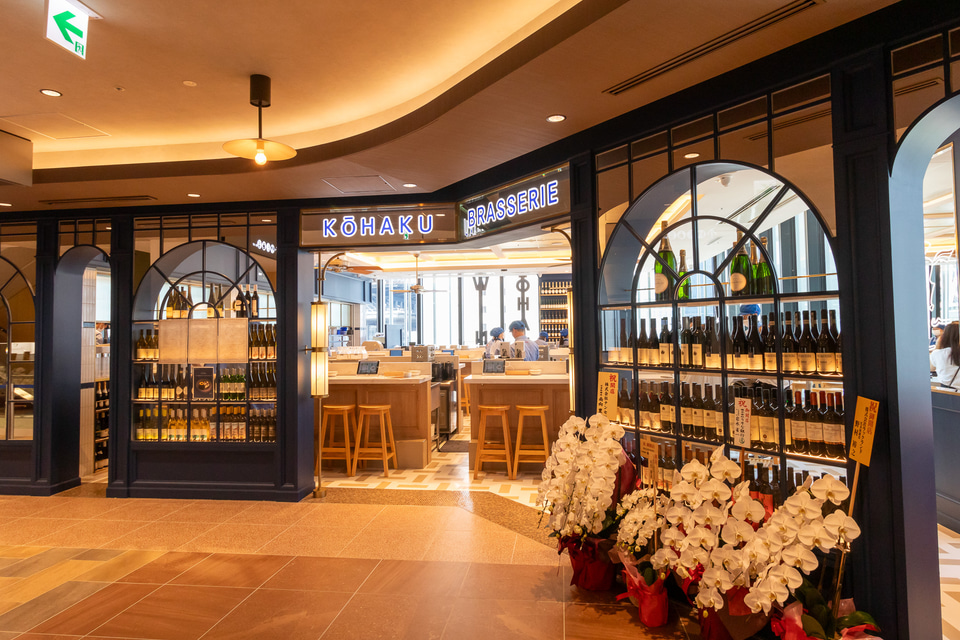 本日開業「KITTE大阪」、駅西口の新名所・JPタワー大阪の商業施設を見てきた！ - トラベル Watch