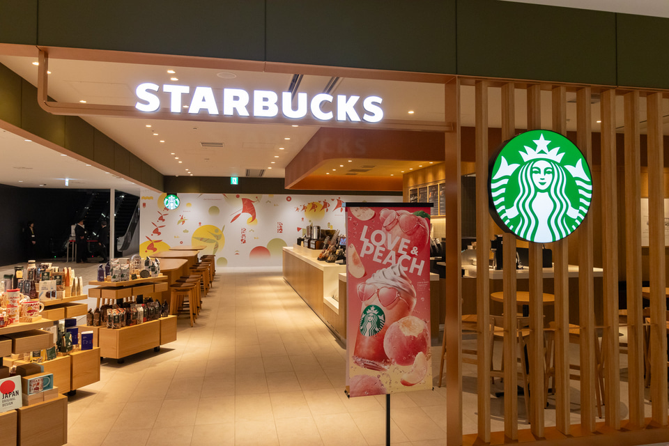 本日開業「KITTE大阪」、駅西口の新名所・JPタワー大阪の商業施設を見てきた！ - トラベル Watch