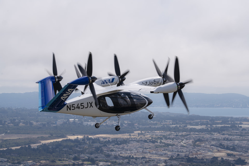 ANAとJoby、万博会場で空飛ぶクルマのデモフライトを実施。10月1日～13日に1日2回程度、実機見学イベントも - トラベル Watch
